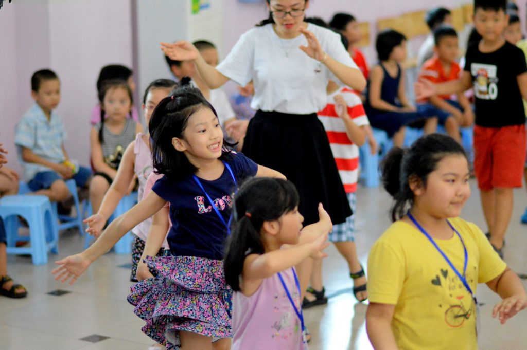 Cách chơi trò chơi dân gian Rồng rắn lên mây